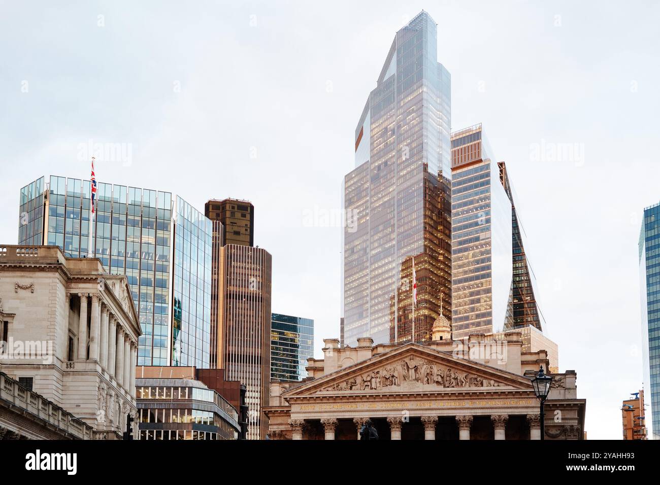 London financial district sunset hi-res stock photography and images ...