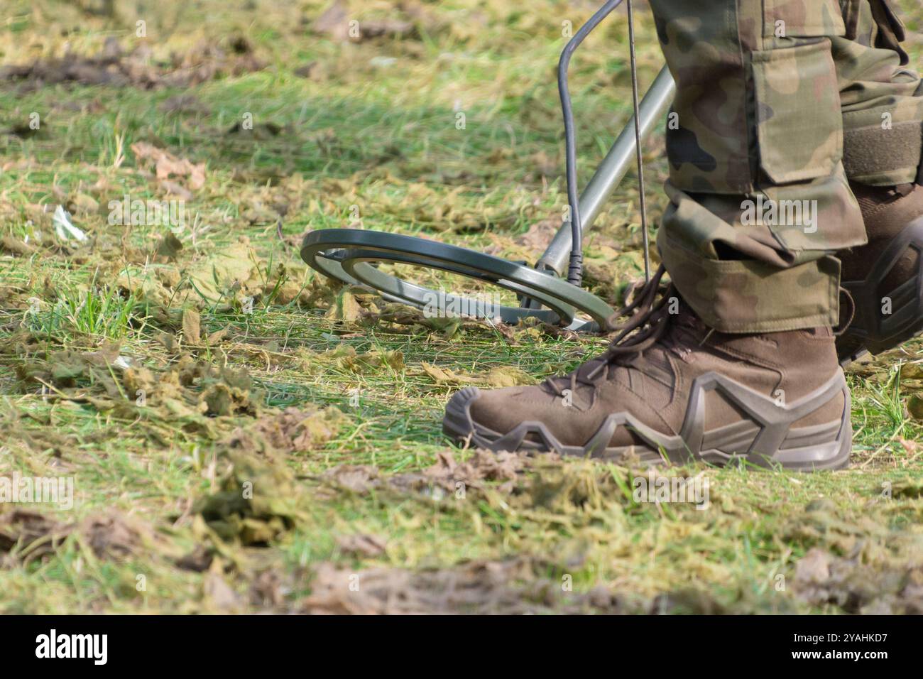 Mines detector hi-res stock photography and images - Alamy