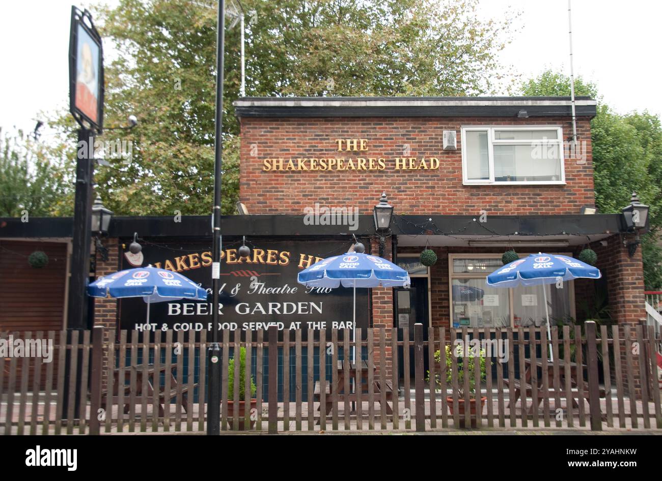 The Shakespeare's Head, Pub and Beer Garden, Islington, London, England ...