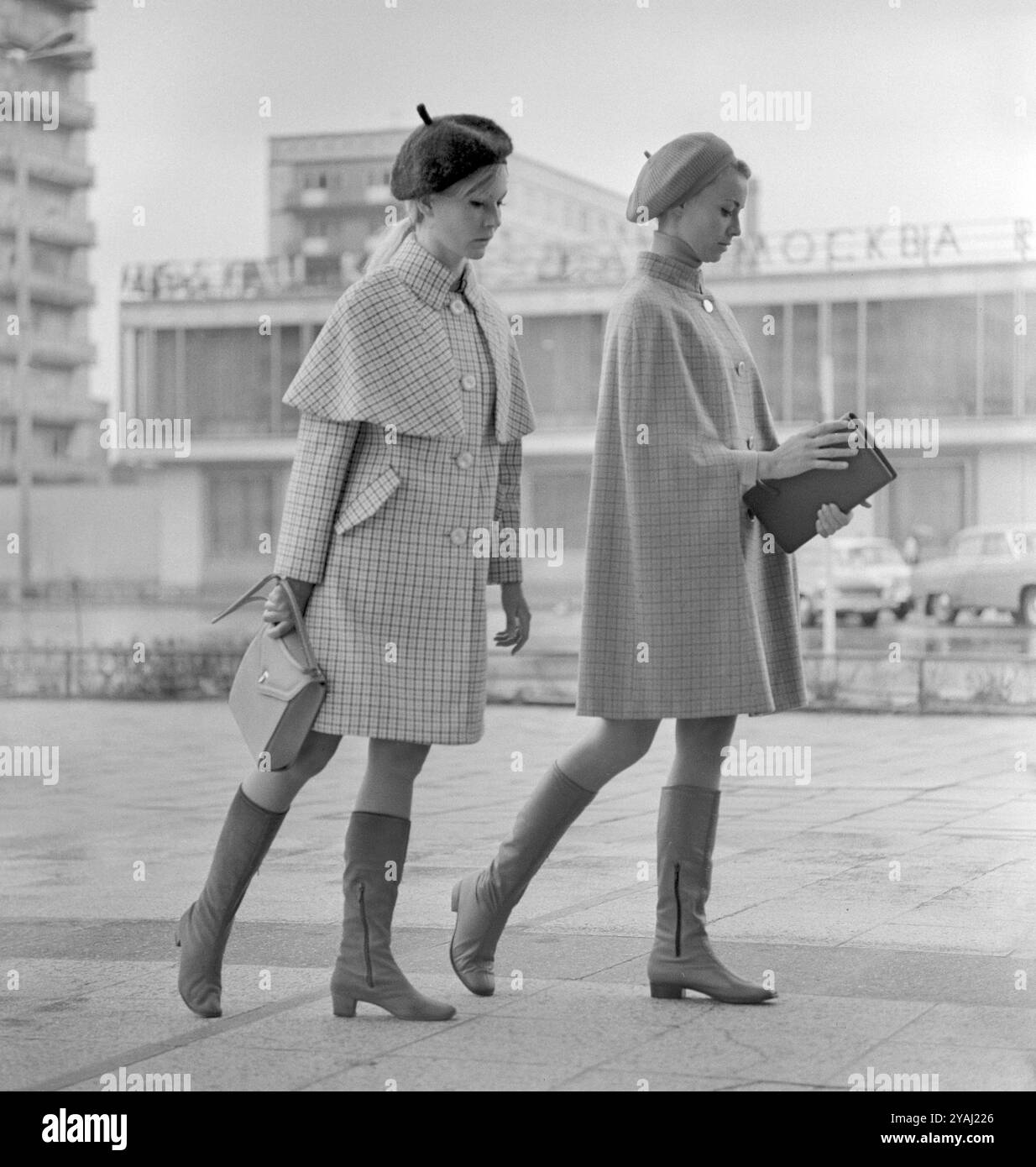 Autumn andhistory hi-res stock photography and images - Alamy