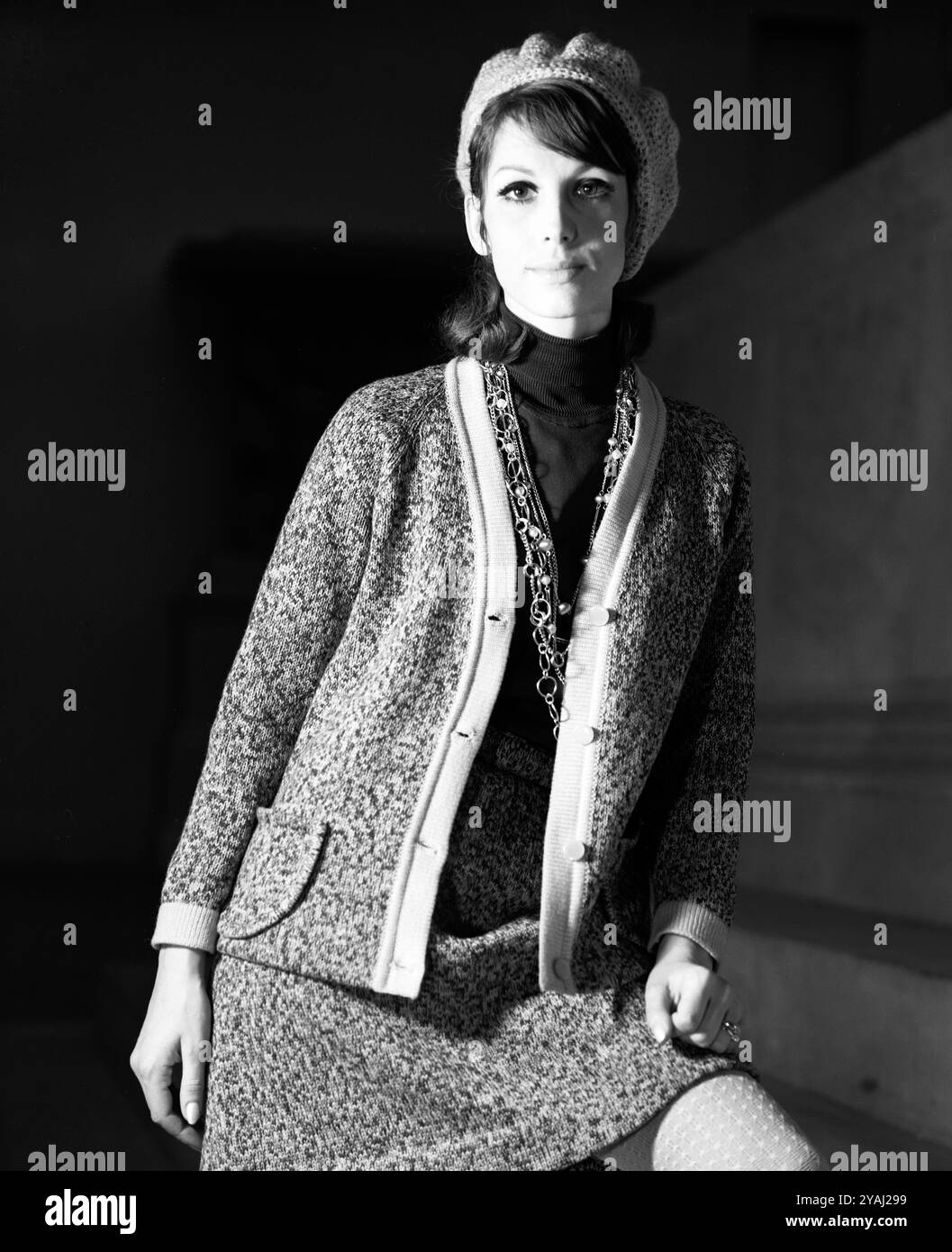 01.07.1971, German Democratic Republic, , Berlin - Werbeaufnahme f¸r Modezeitschriften: Model ...