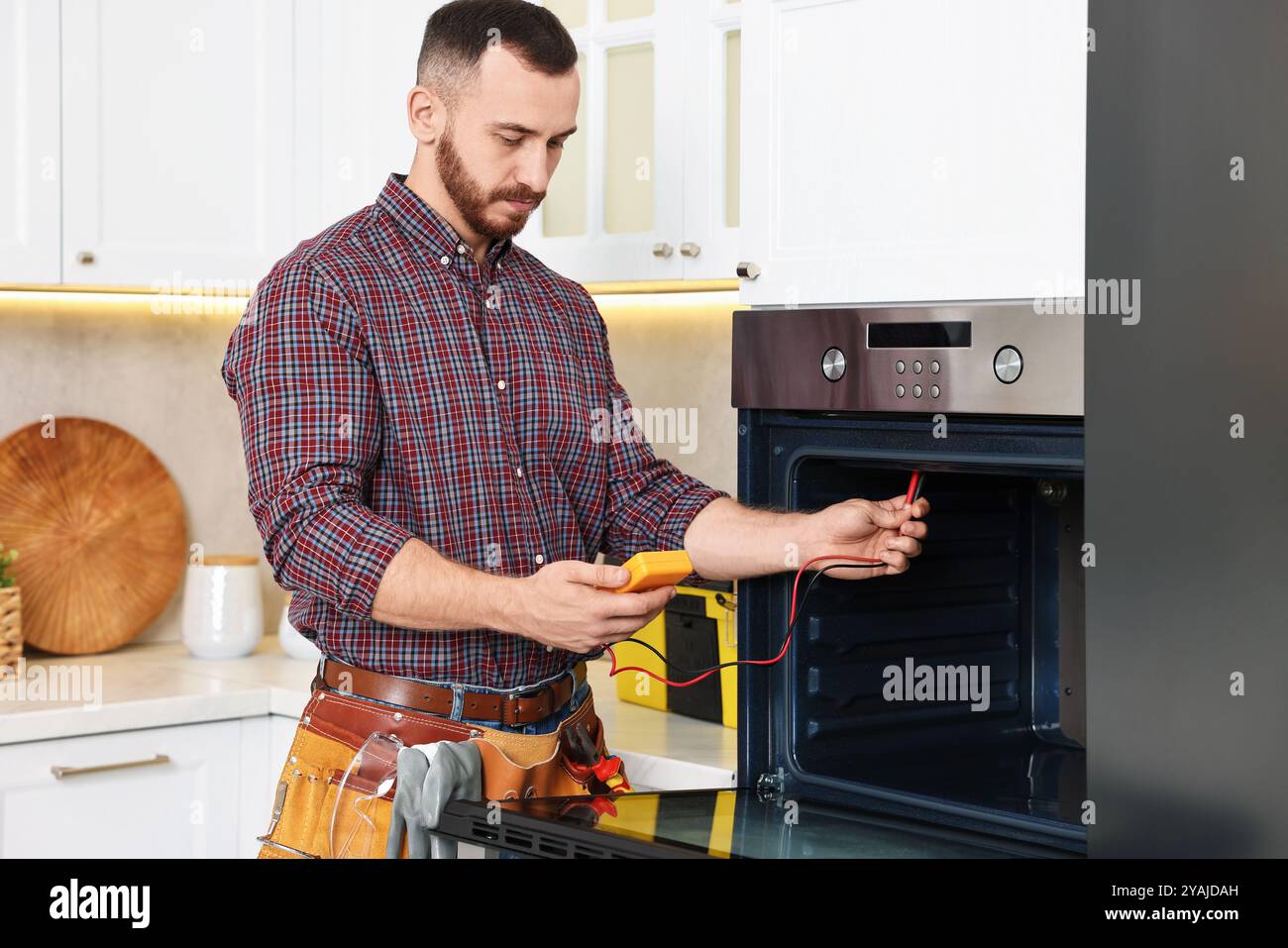 Multimeter in use hi-res stock photography and images - Alamy