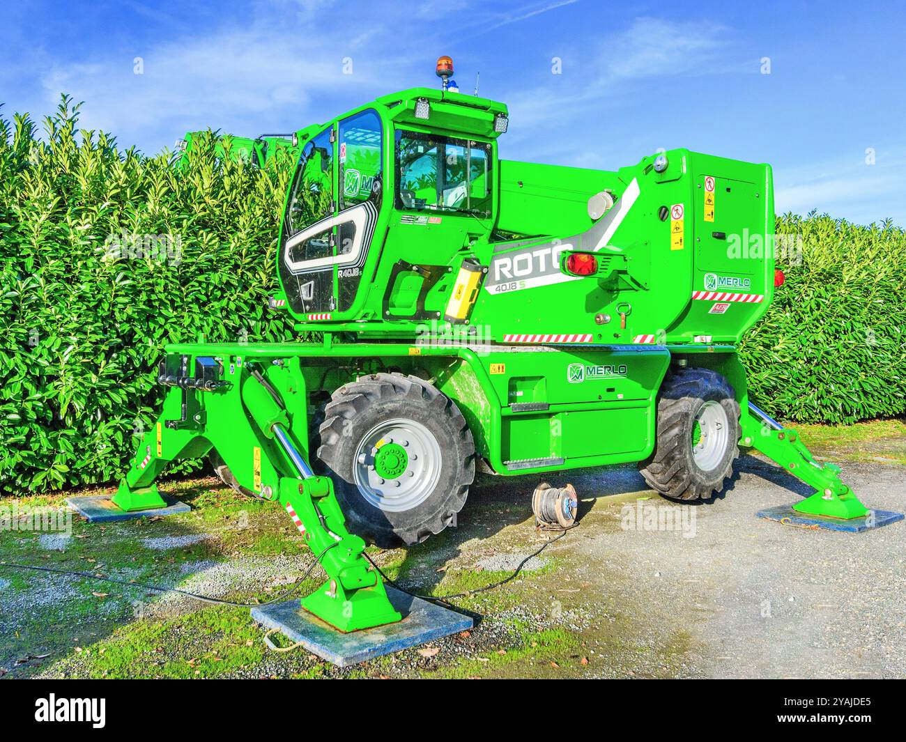 Rotating telehandler hi-res stock photography and images - Alamy