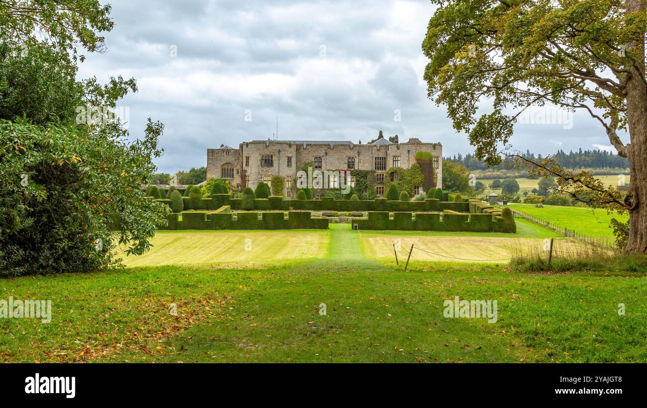 Wrexham chirk castle hi-res stock photography and images - Alamy