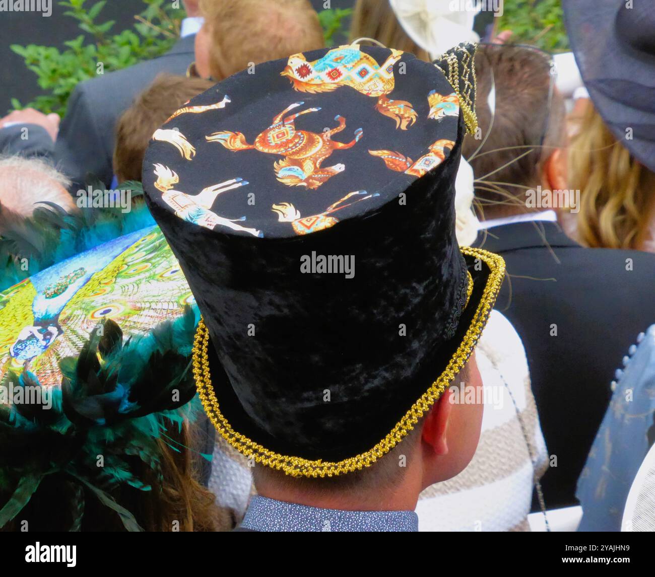 Magnificent bespoke top hat in Royal Ascots' parade ring Stock Photo ...