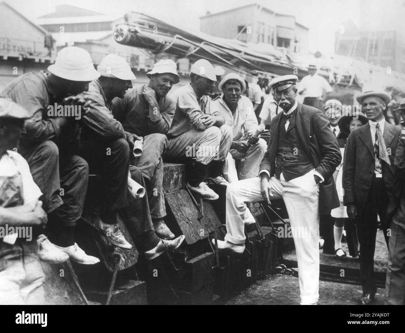 PICTURES OF YESTERYEAR - Managed by PPL PHOTO AGENCY Circa 1920: Sir ...