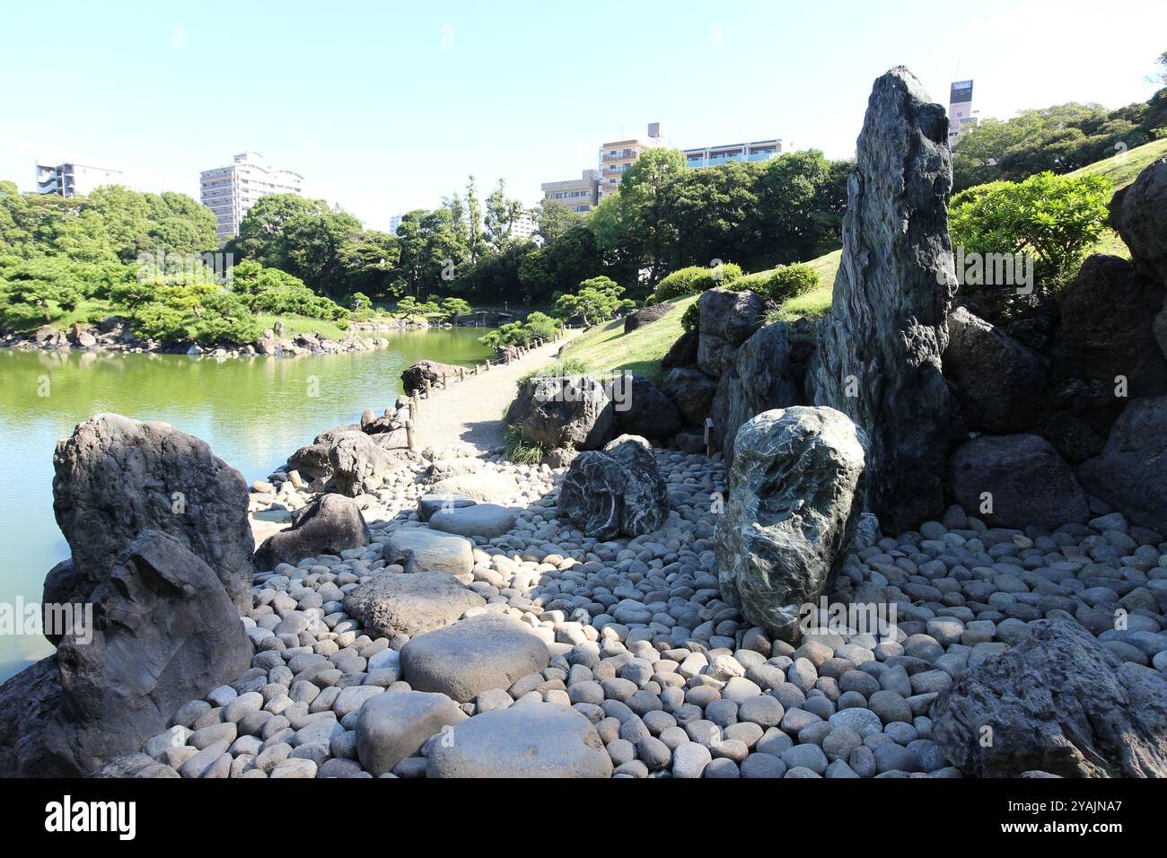 Japanese garden and river hi-res stock photography and images - Alamy