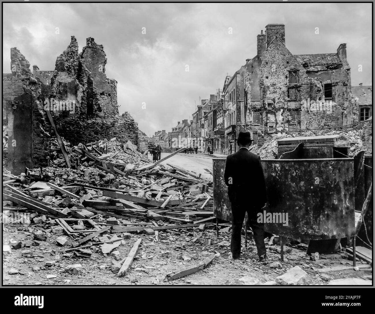 BATTLE OF NORMANDY after D-DAY July 19, 1944. Place Ducloux, the bomb ...