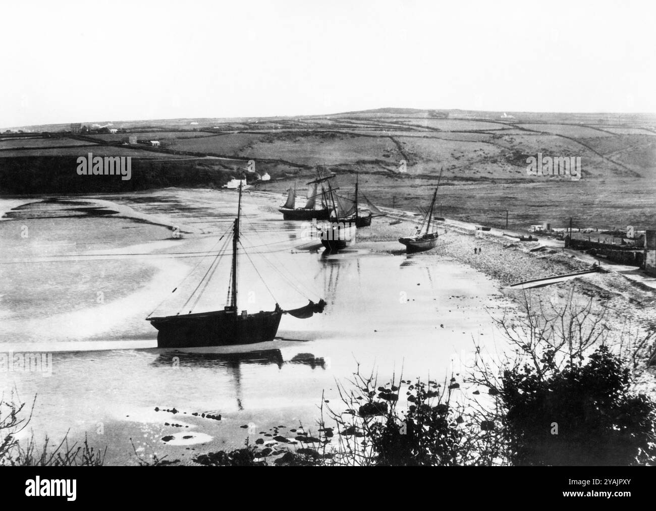 PICTURES OF YESTERYEAR - Managed by PPL PHOTO AGENCY ***Circa 1900 ...