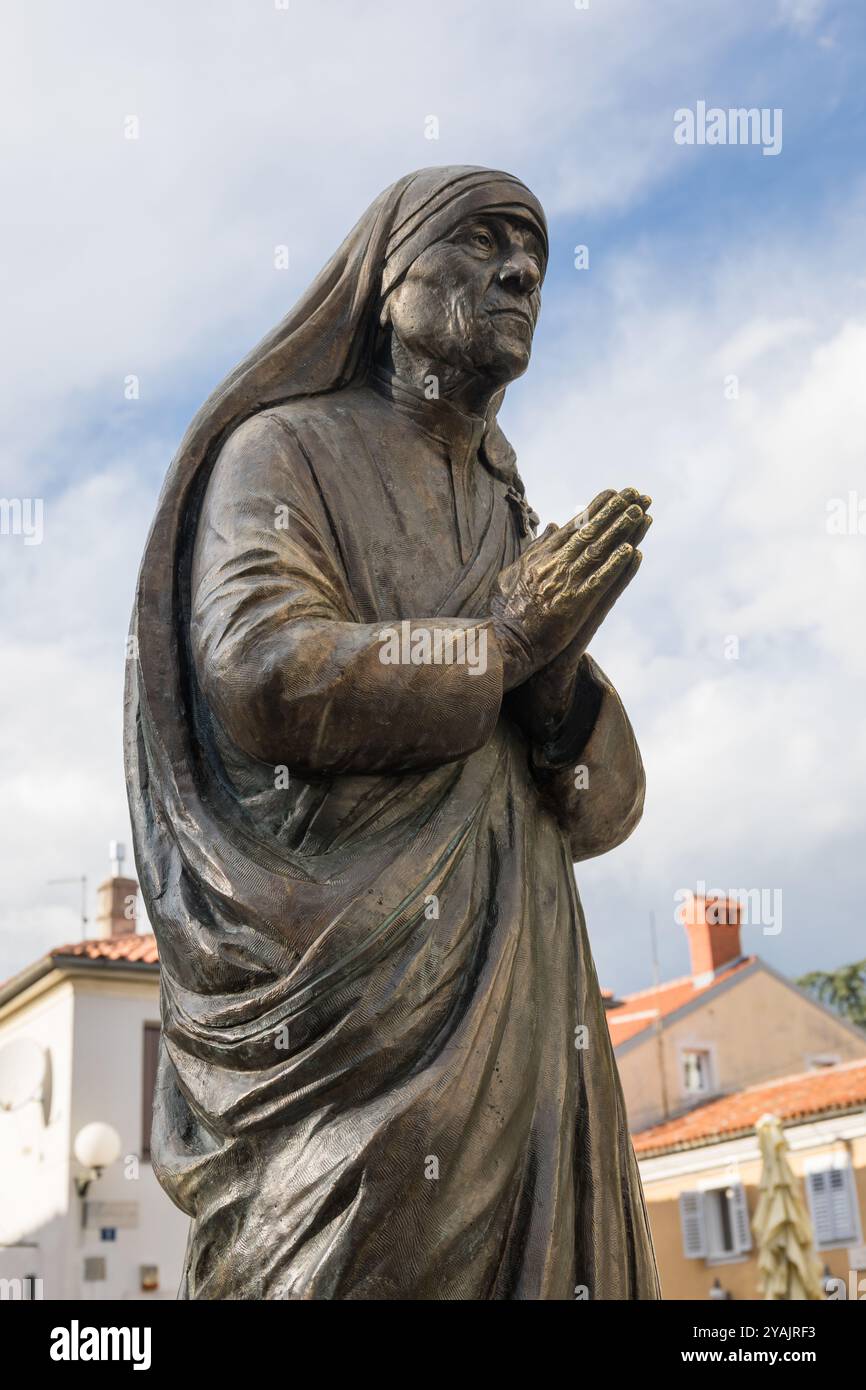 Statue of Mother Teresa in Trsat, Rijeka, Croatia Stock Photo - Alamy