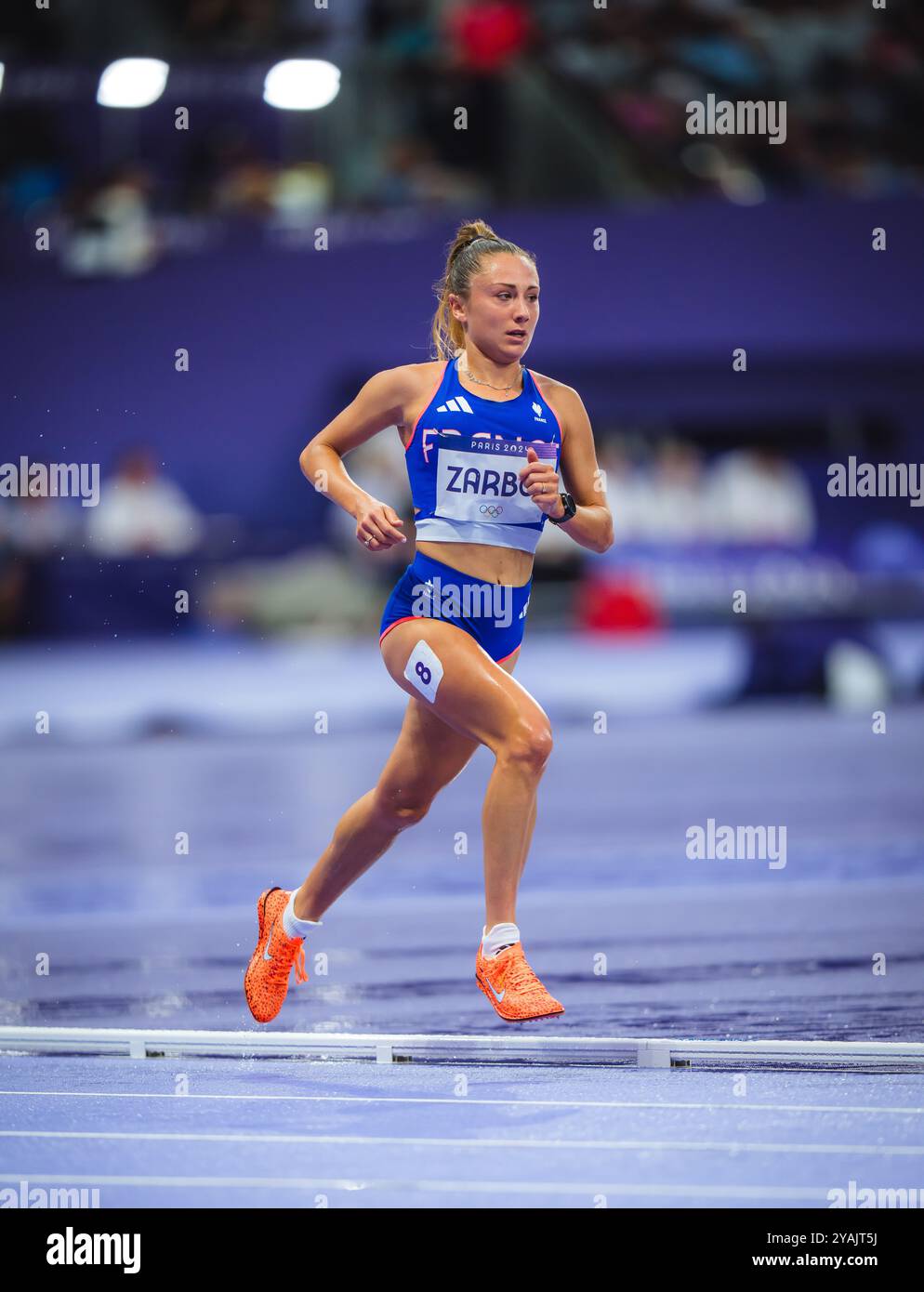 Alessia Zarbo participating in the 10.000 meters at the Paris 2024 ...