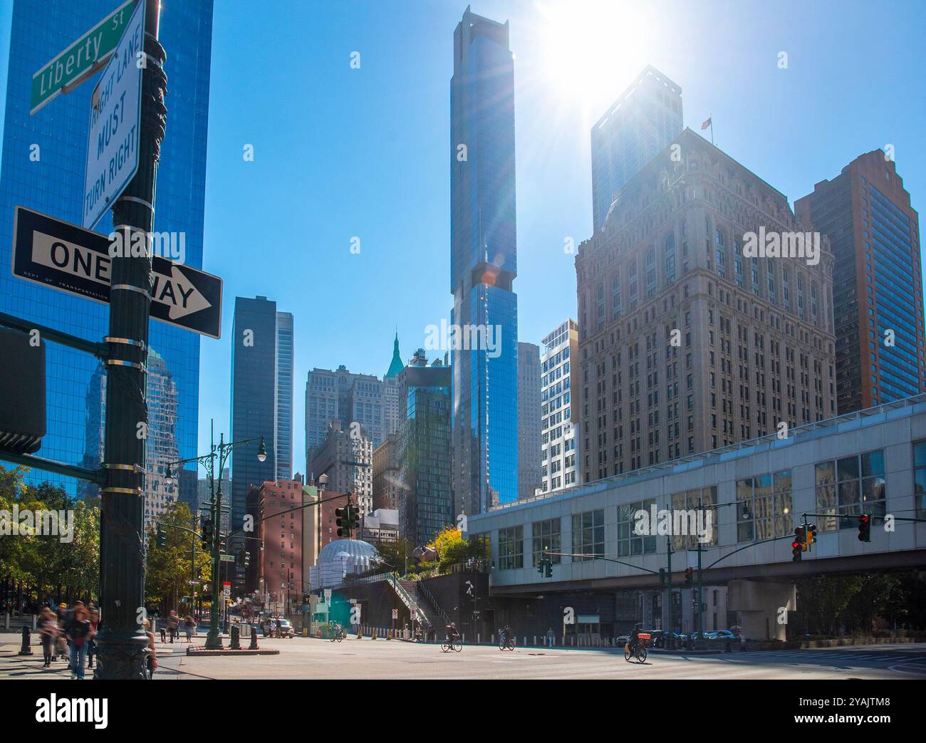 Downtown times square lower manhattan hi-res stock photography and ...