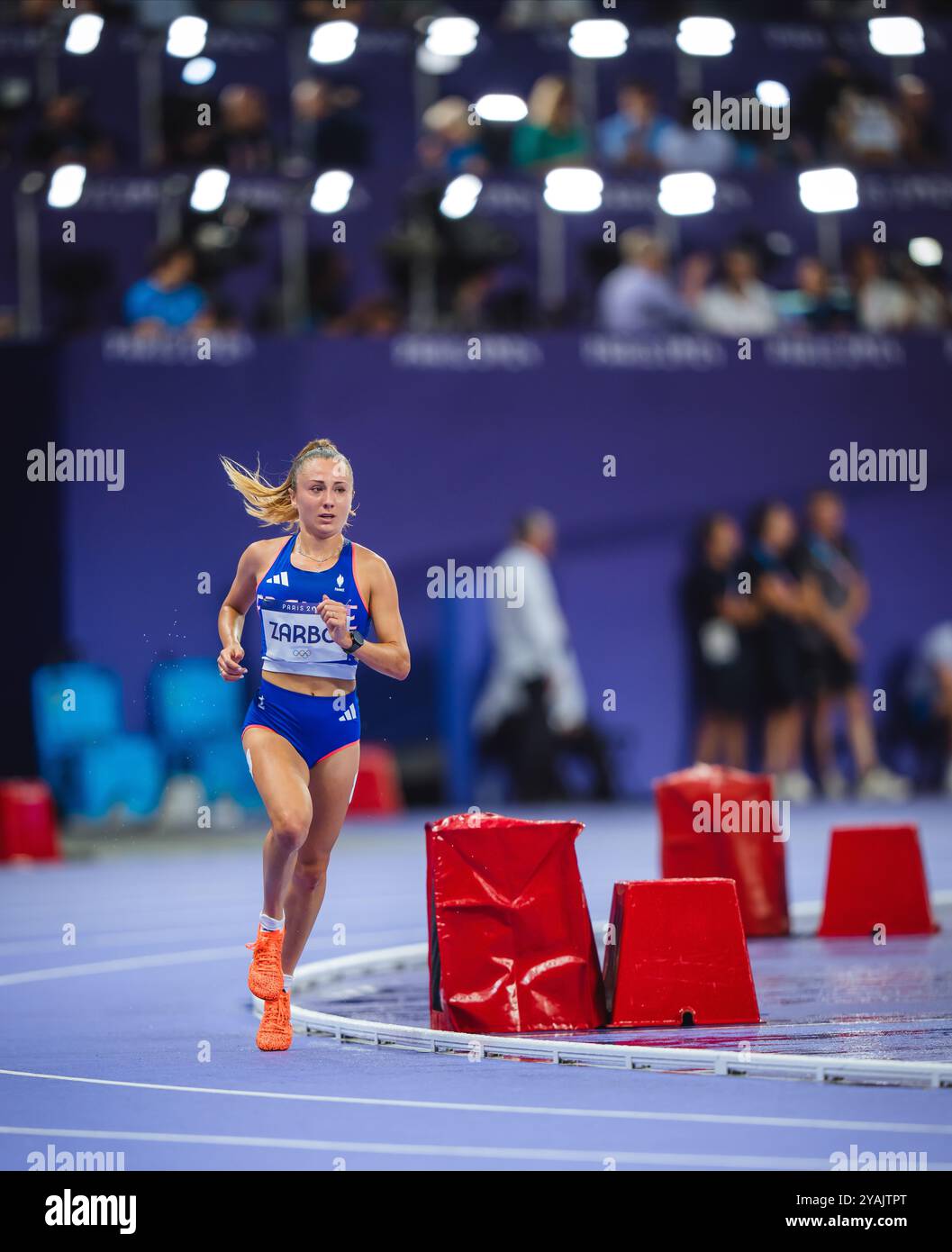 Alessia Zarbo participating in the 10.000 meters at the Paris 2024 ...