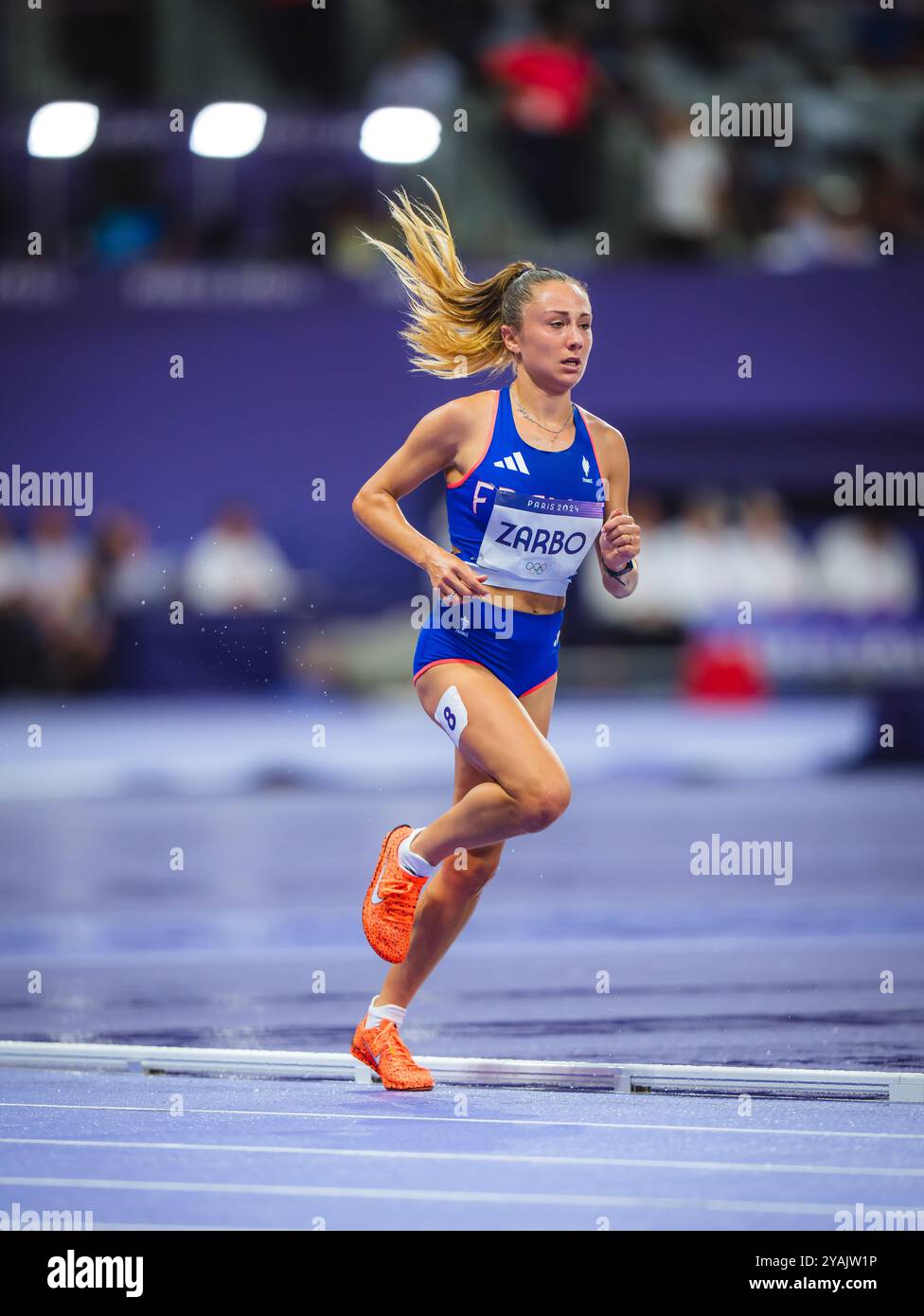 Alessia Zarbo participating in the 10.000 meters at the Paris 2024 ...