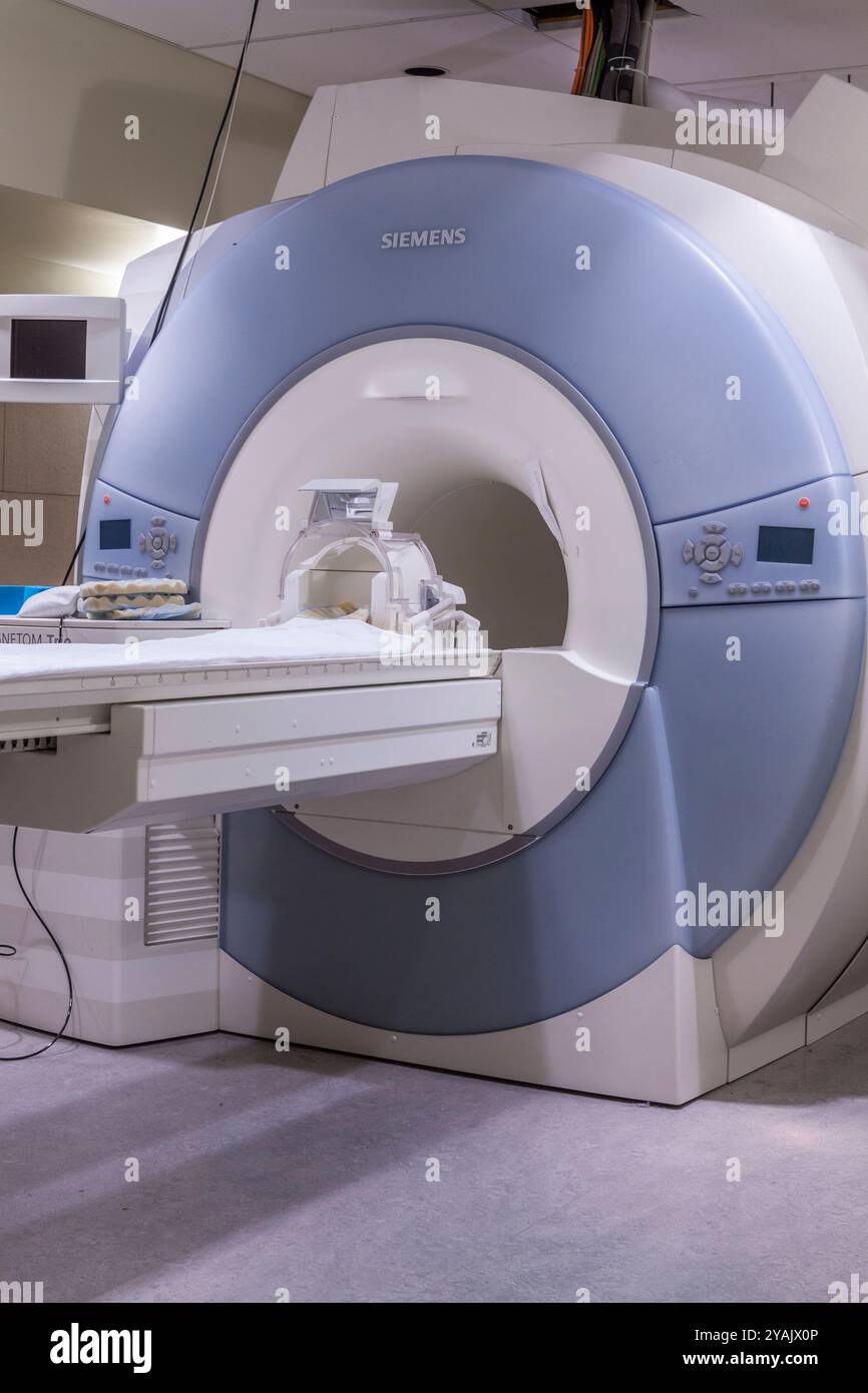 MRI machine, Montreal Neurological Institute(Neuro), Montreal Quebec ...