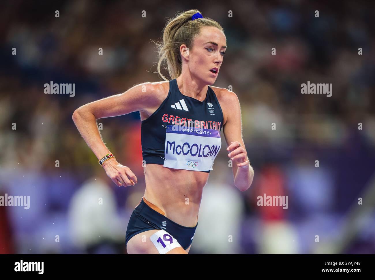 Eilish McColgan participating in the 10.000 meters at the Paris 2024 ...
