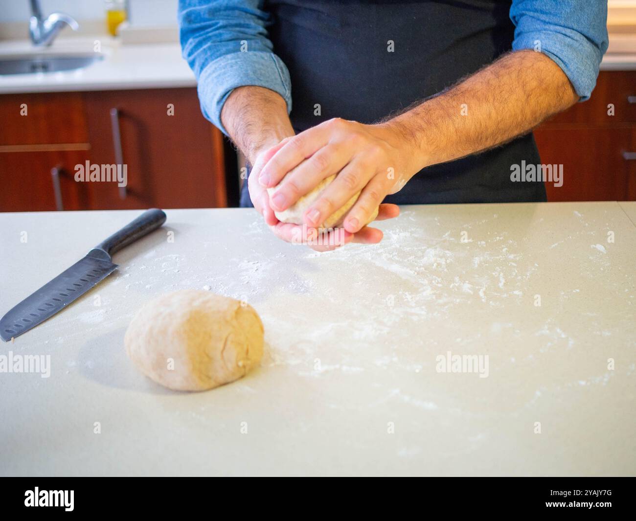 Chef kneading pizza dough using hi-res stock photography and images - Alamy