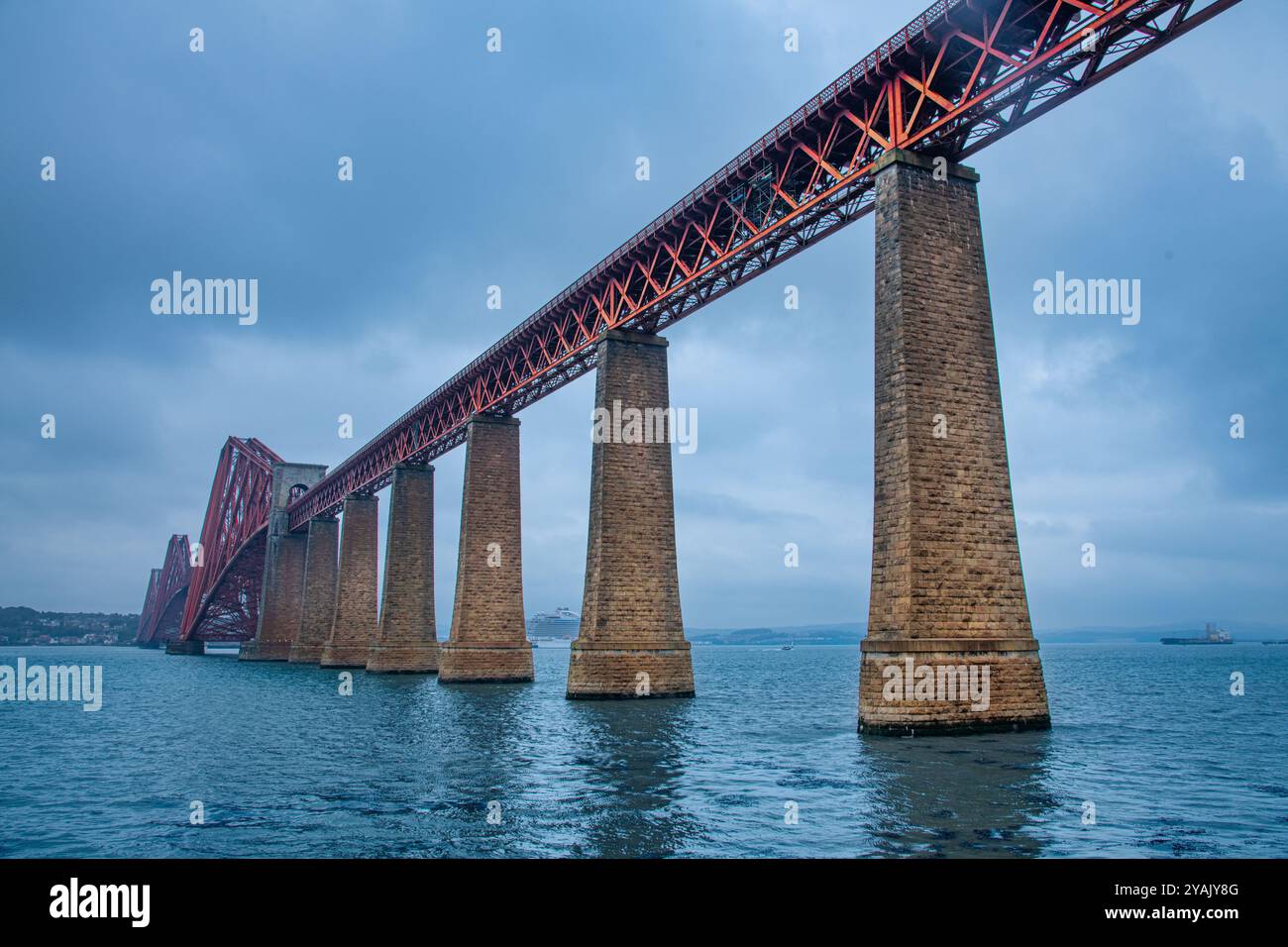 Panoramic view, The Forth bridge, UNESCO world heritage site railway ...