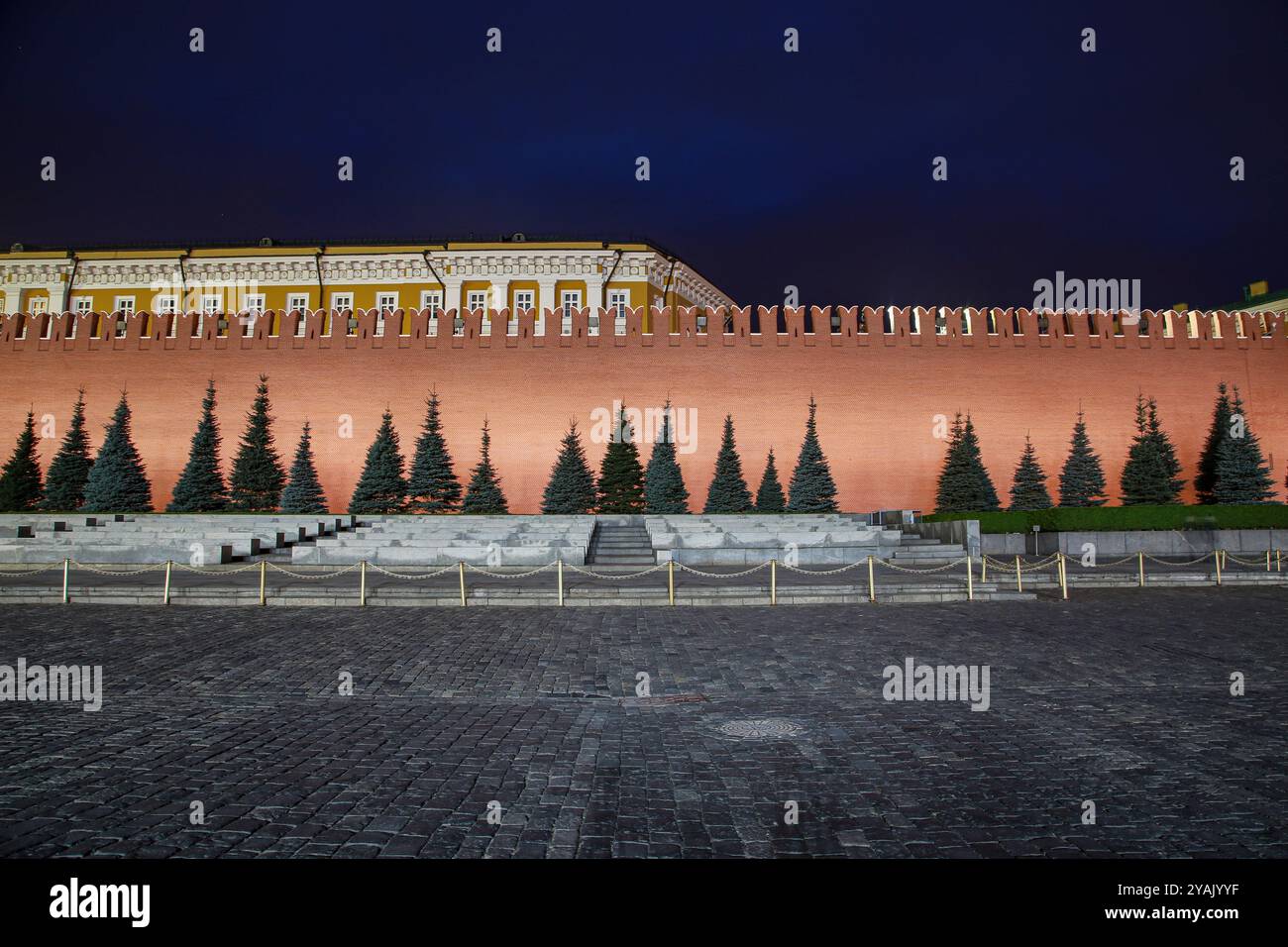 Wall nightscape hi-res stock photography and images - Alamy