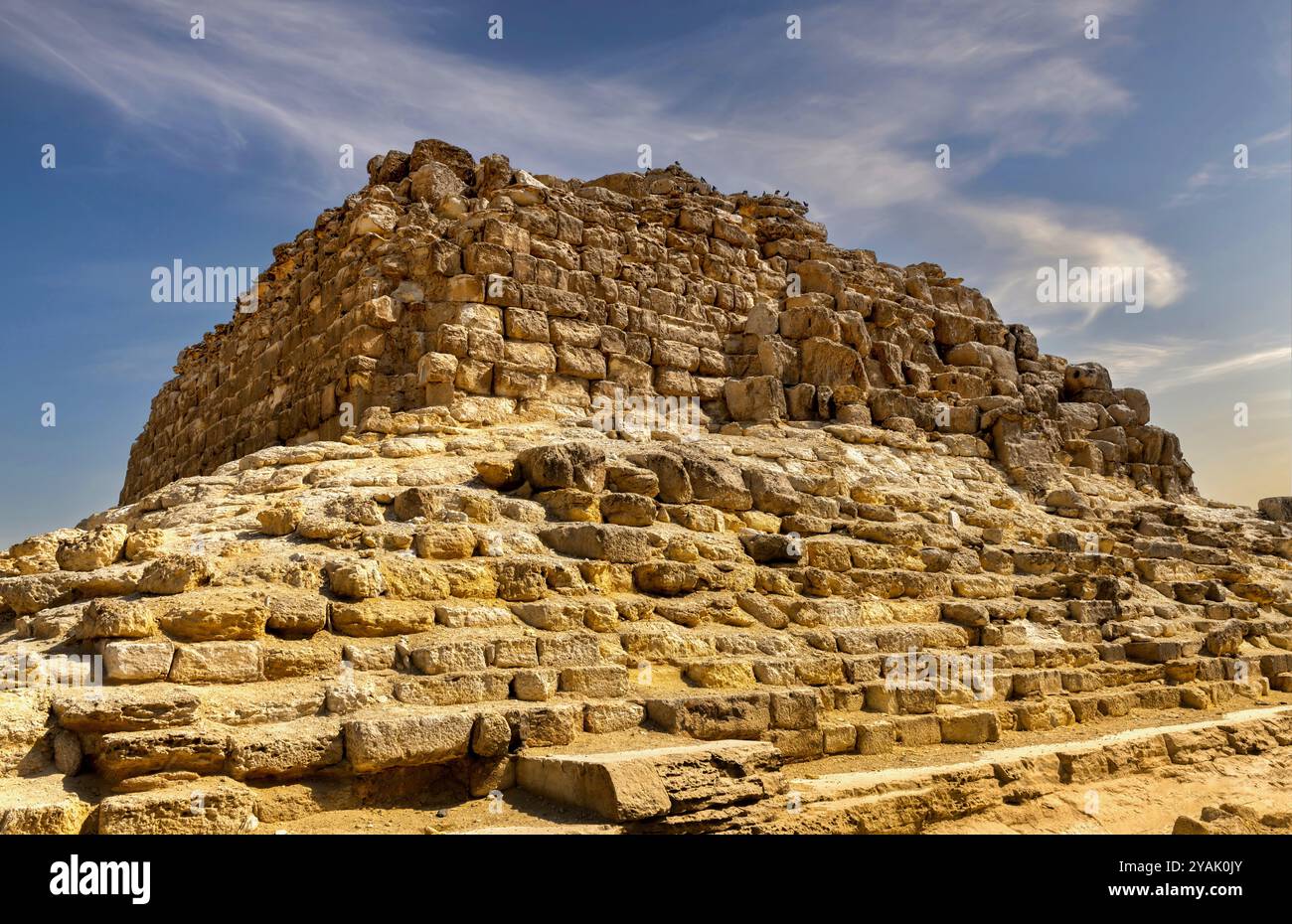 Pyramid of queen meritetis hi-res stock photography and images - Alamy
