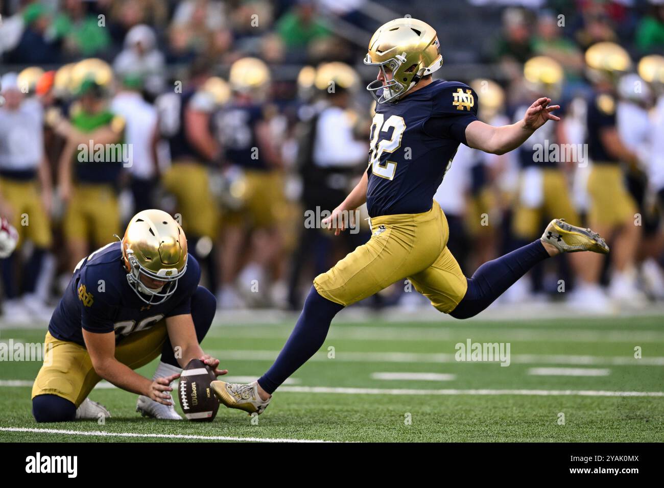SOUTH BEND, IN - OCTOBER 12: Notre Dame Fighting Irish K Zac Yoakam (92 ...