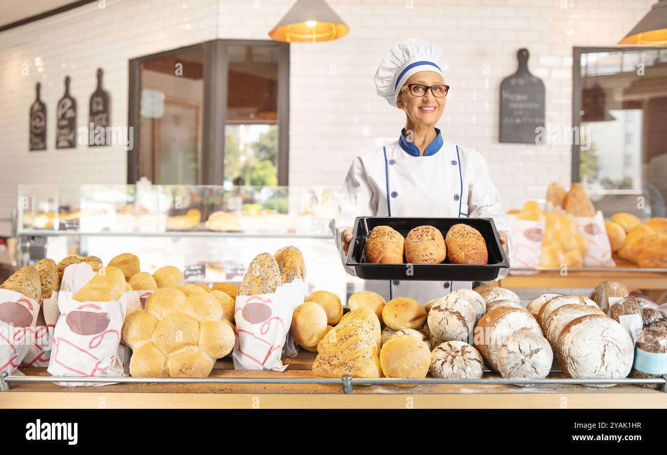 Inside a bakery hi-res stock photography and images - Alamy