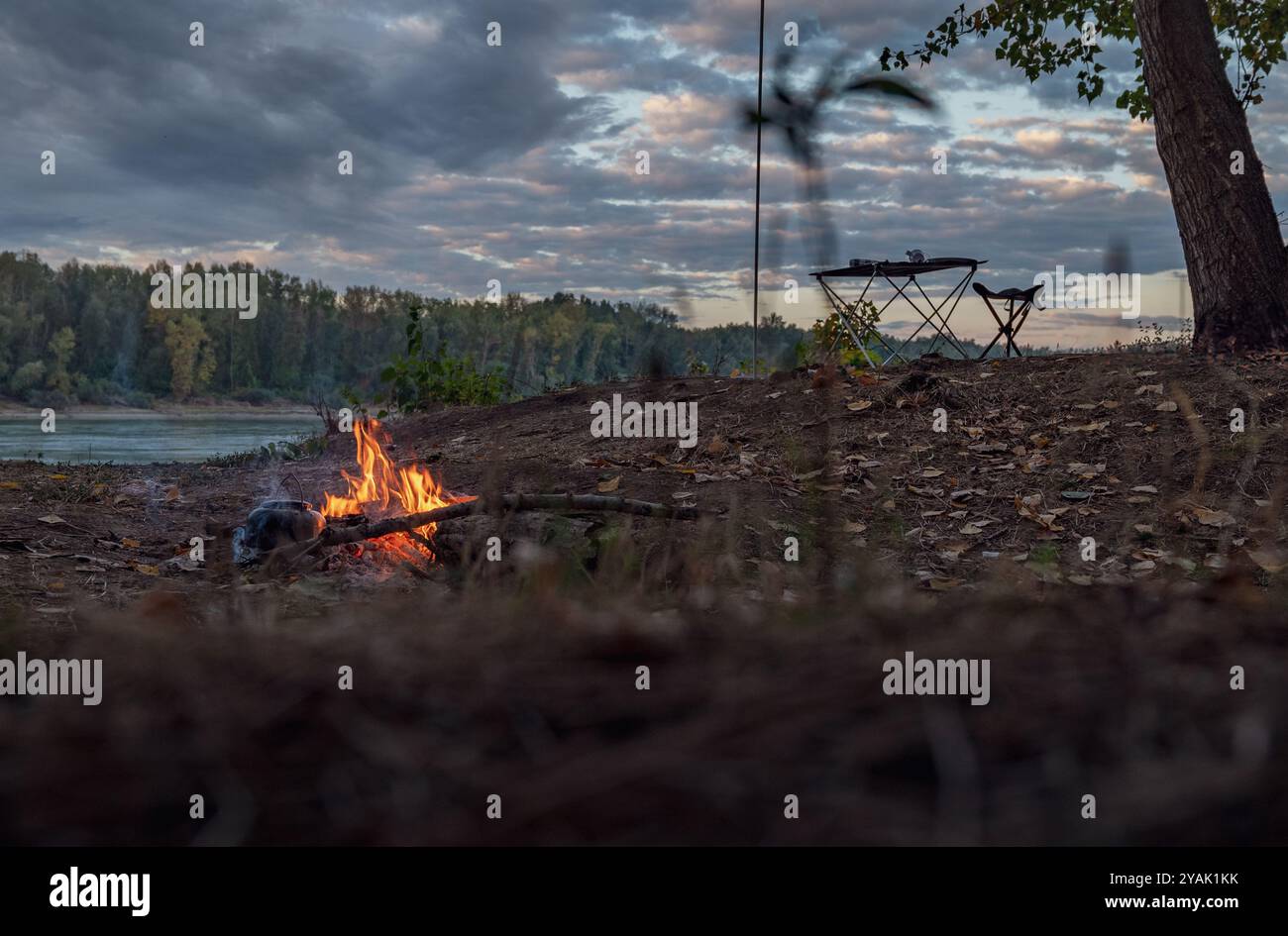 Coffee pot campfire hi-res stock photography and images - Alamy