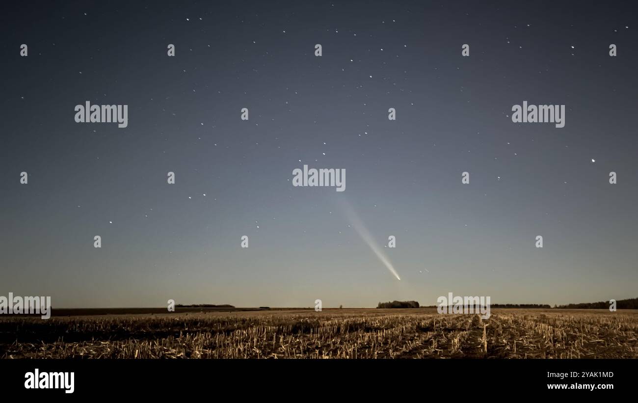 The comet and stars C 2023 A3 Tsuchinshan ATLAS Stock Photo - Alamy