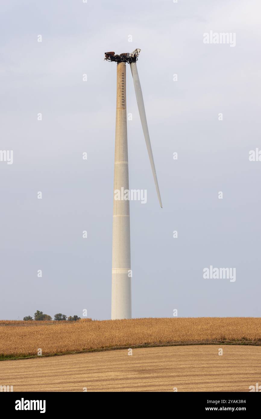 One of two Acciona AW3000 wind turbines on a farm in Mechanicsville ...