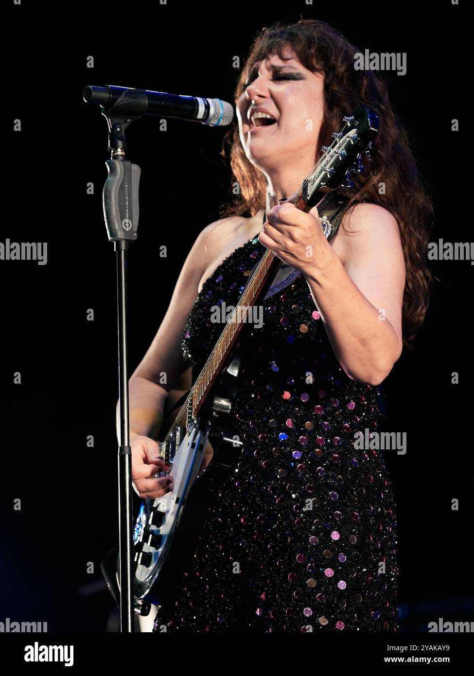 Duo gig hi-res stock photography and images - Alamy