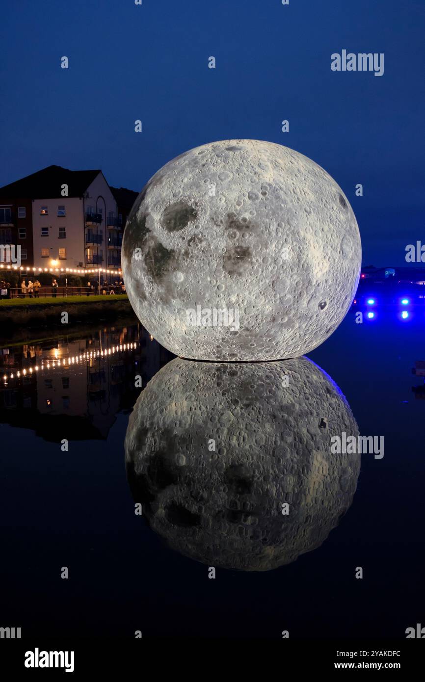 Bridgewater, UK. 14th Oct 2024. Sitting in the water of Bridgewater ...