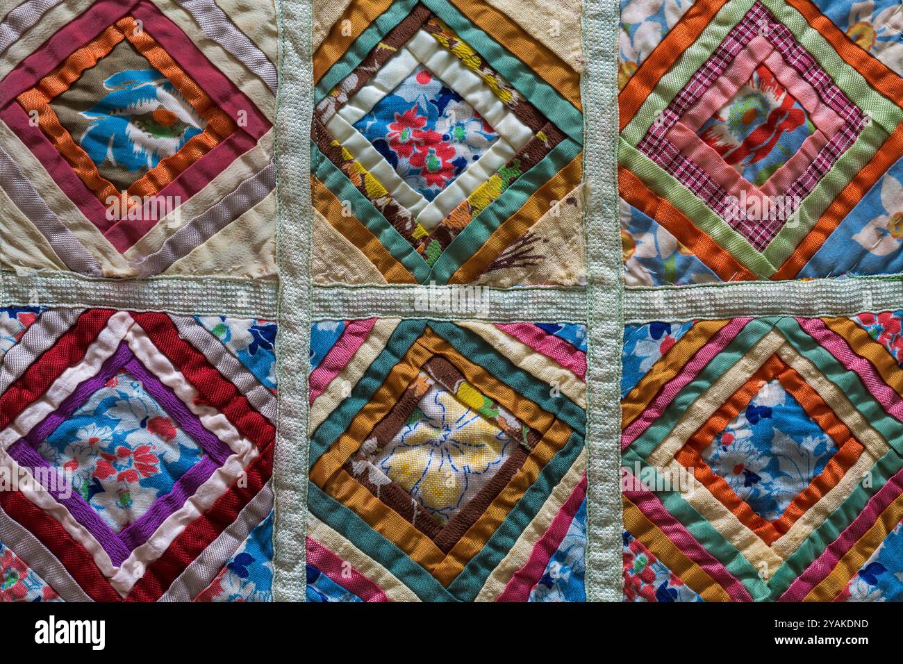 Fabric swatches quilt hi-res stock photography and images - Alamy