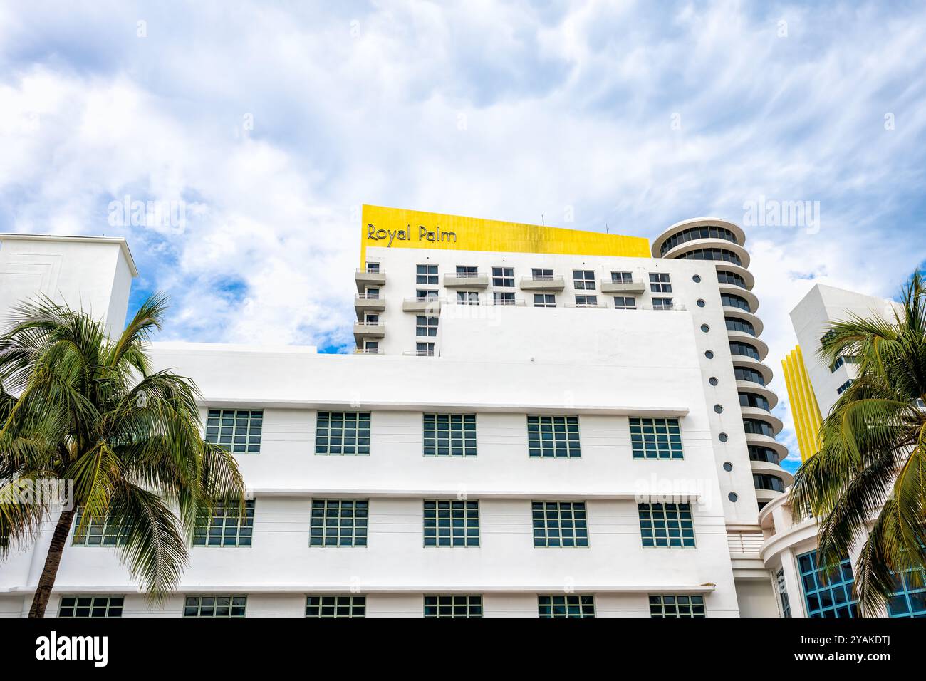 50s Florida Architecture Hotel Walkabout 5 Retro Hotel On The Beach
