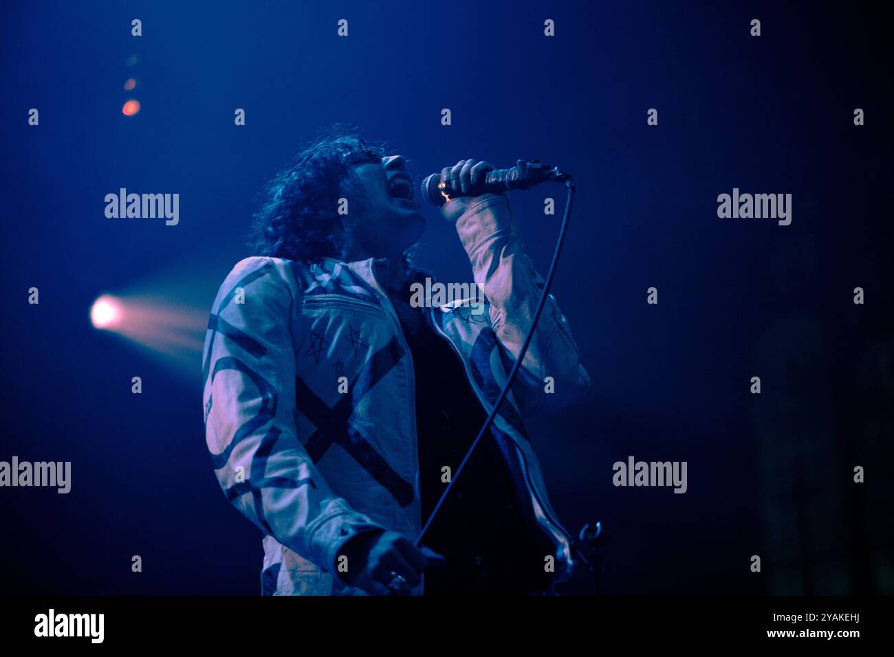 barns courtney performs live at the albert hall manchester uk, 1st ...