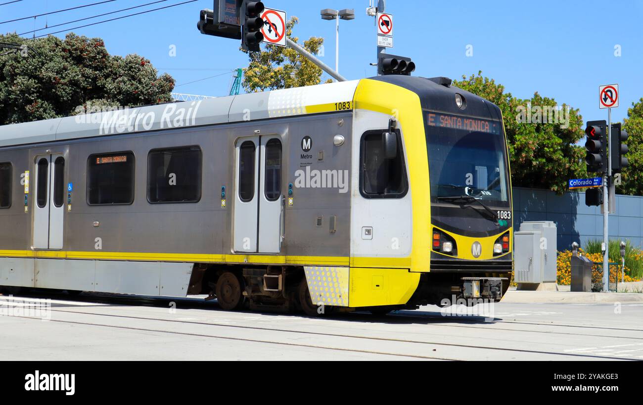 Los Angeles METRO Rail E Line train in downtown Santa Monica, California Stock Photo - Alamy