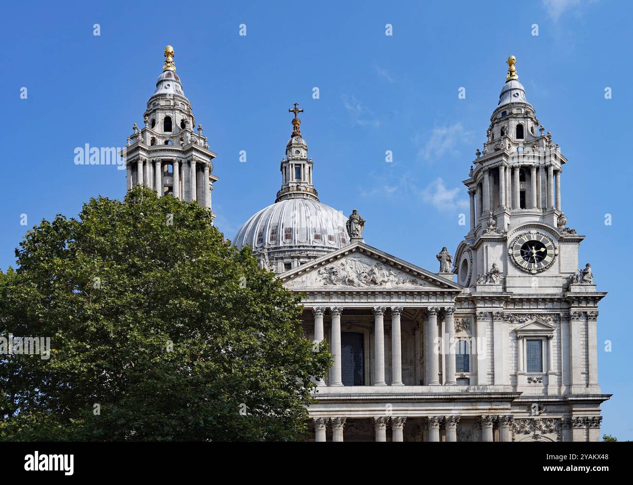 St. Paul's Cathedral, front view with close-up of towers Stock Photo ...