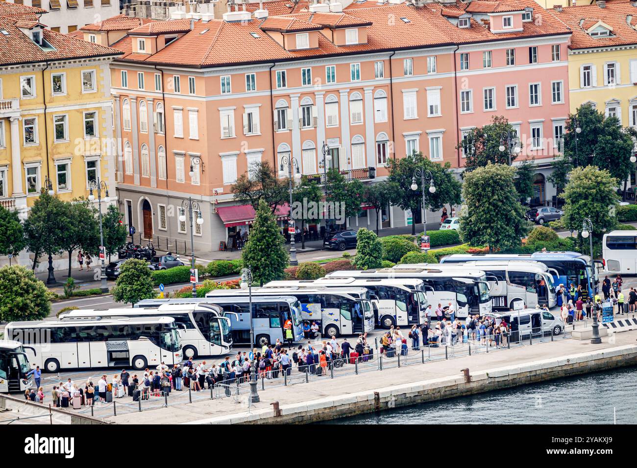 Ncl escape 10 day itinerary hi-res stock photography and images - Alamy