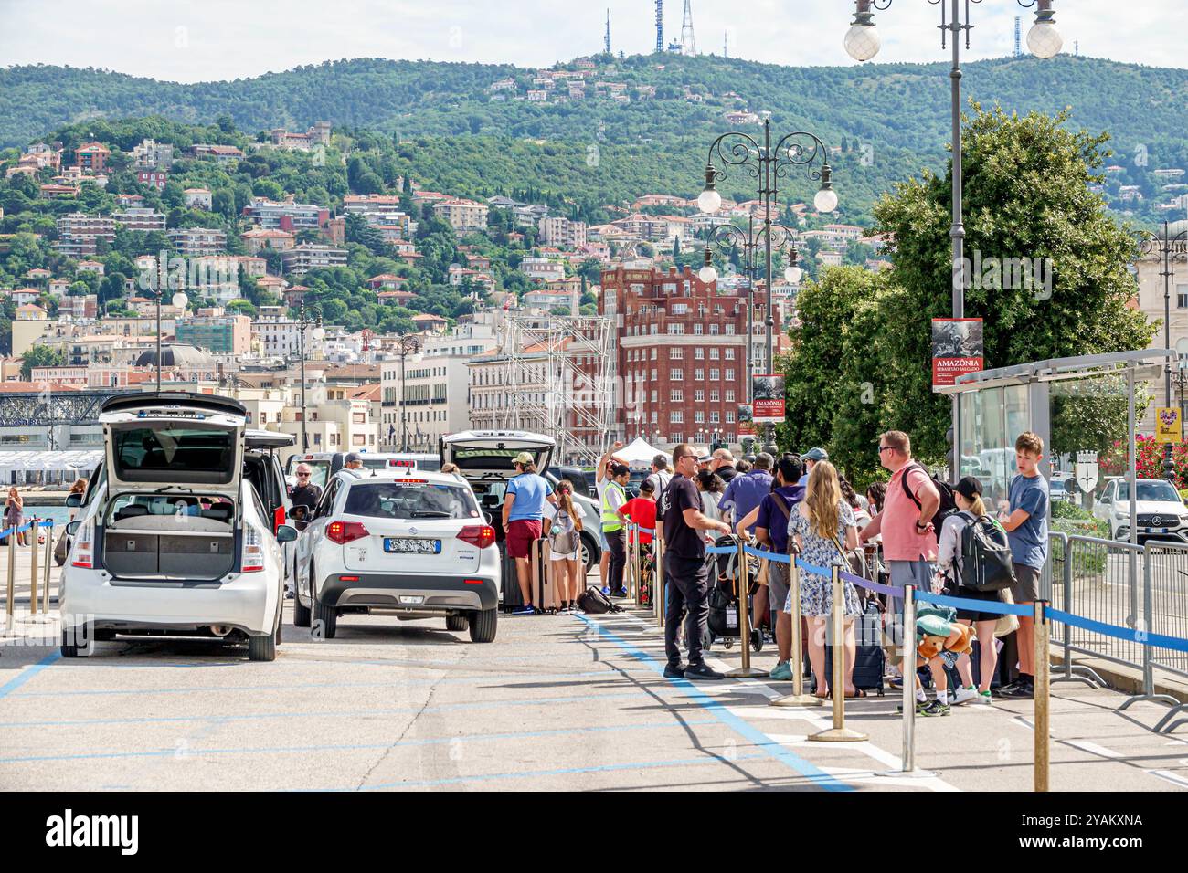 Waterfront escape hi-res stock photography and images - Alamy