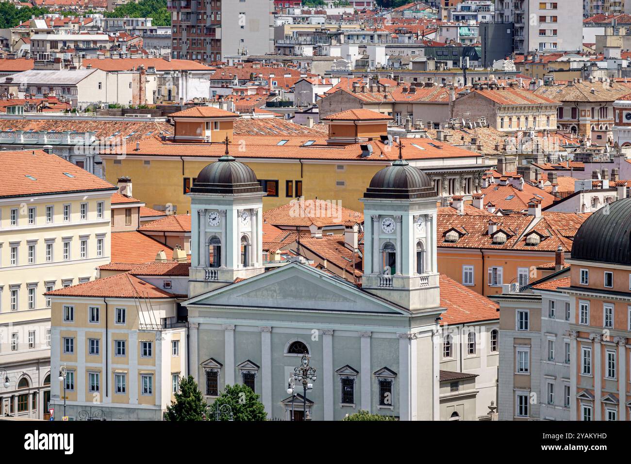 Chiesa greco ortodossa hi-res stock photography and images - Alamy