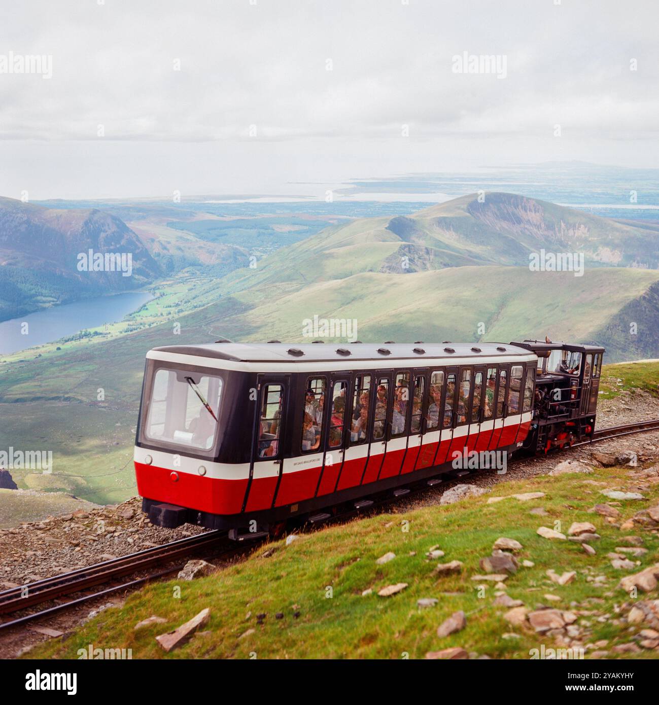 Snowdon mountain diesel locomotive hi-res stock photography and images ...