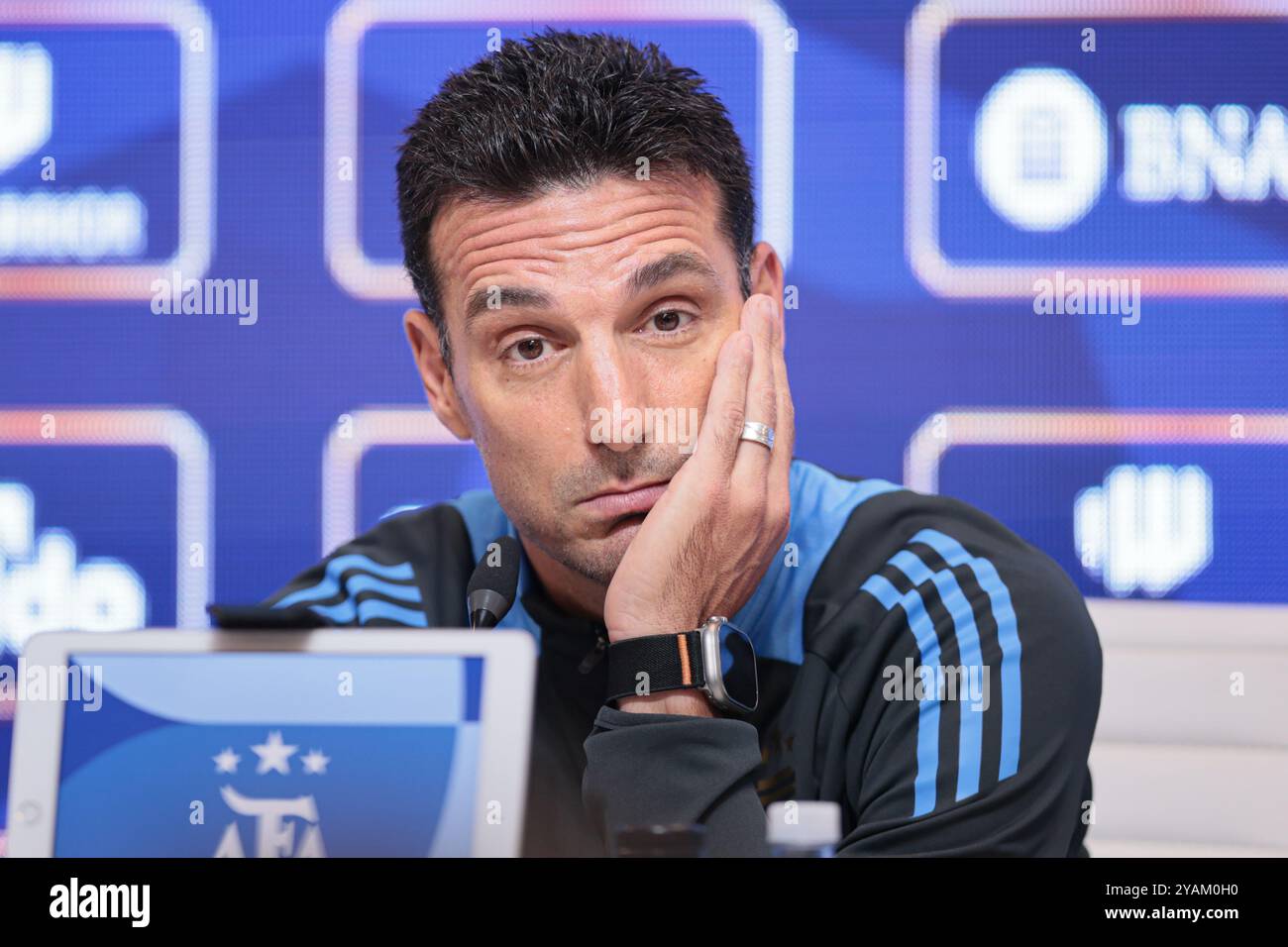 Scaloni team updates hi-res stock photography and images - Alamy