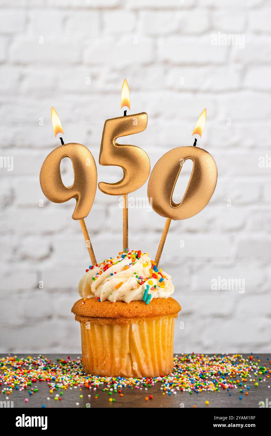Birthday 950 hi-res stock photography and images - Alamy