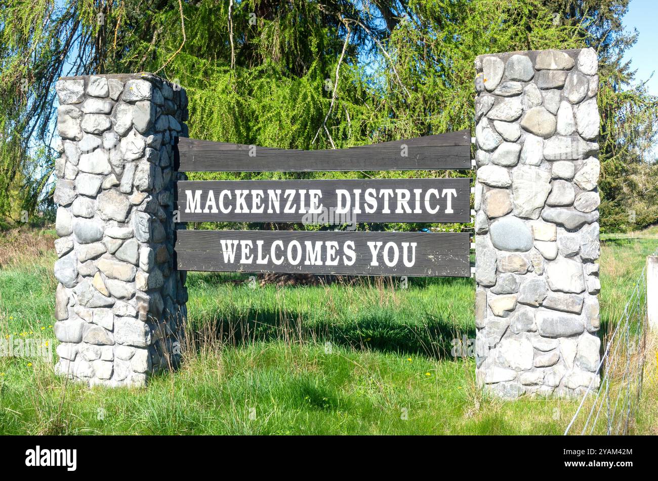 Welcome to MacKenzie District sign on Fairlie-Geraldine Highway RD 17 ...