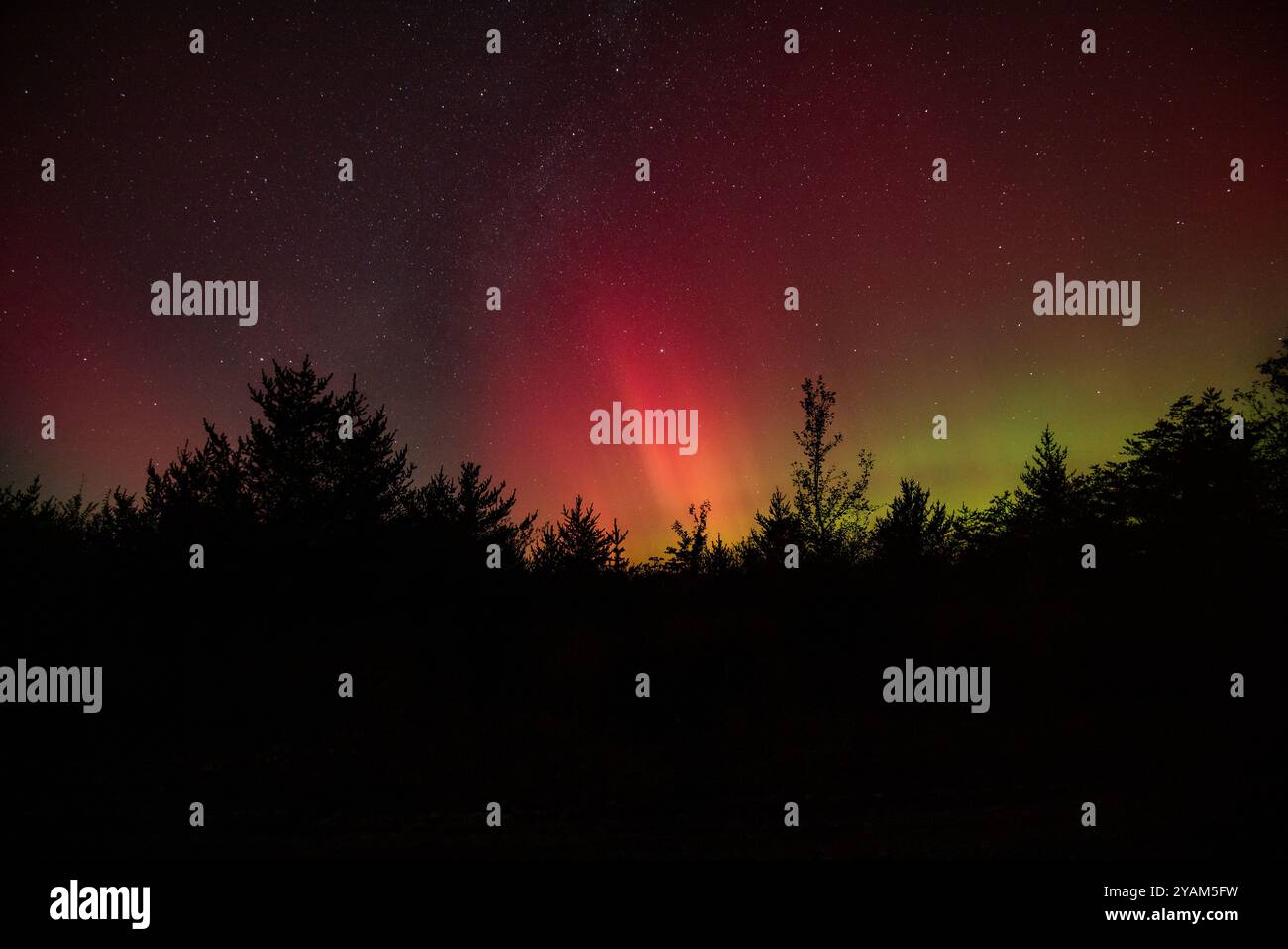 Aurora Borealis out shine the Milky Way Stock Photo - Alamy