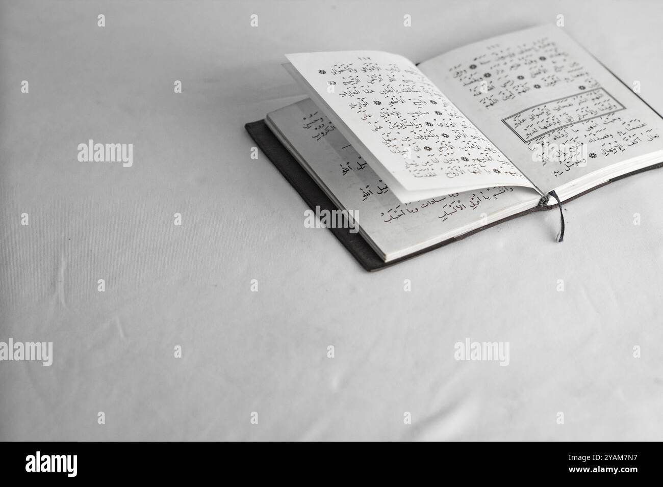 Manaqib hi-res stock photography and images - Alamy