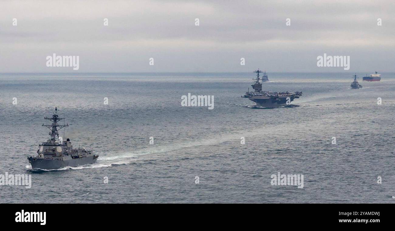 Harry s truman carrier strike group hstcsg hi-res stock photography and ...