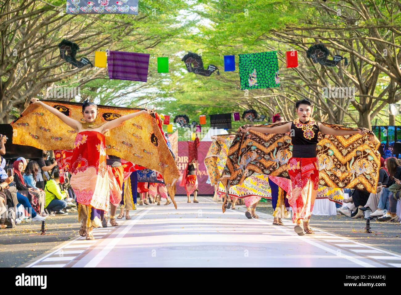 The Second Kediri Fashion Batik Festival "Kadhiri Tutur Wikara" in ...