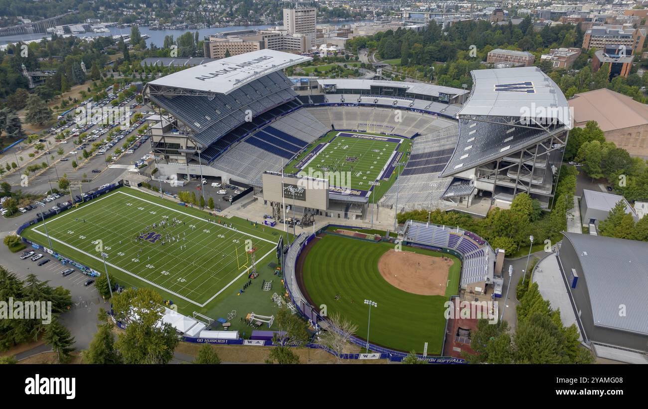 Aerial view of Husky Stadium (officially Alaska Airlines Field at Husky ...