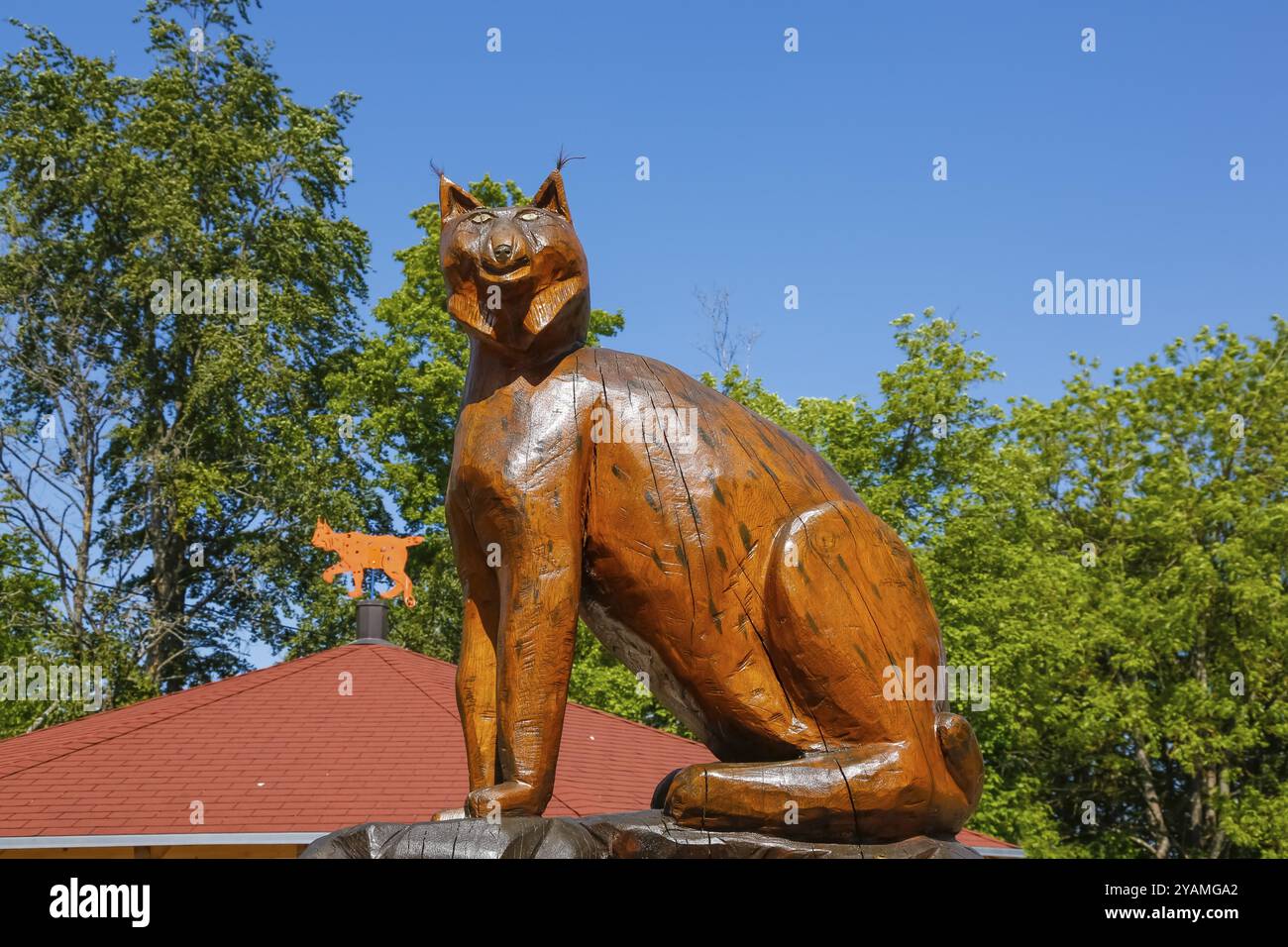 Lynx figure, wooden sculpture, lynx station, replica, big cat, lynx ...