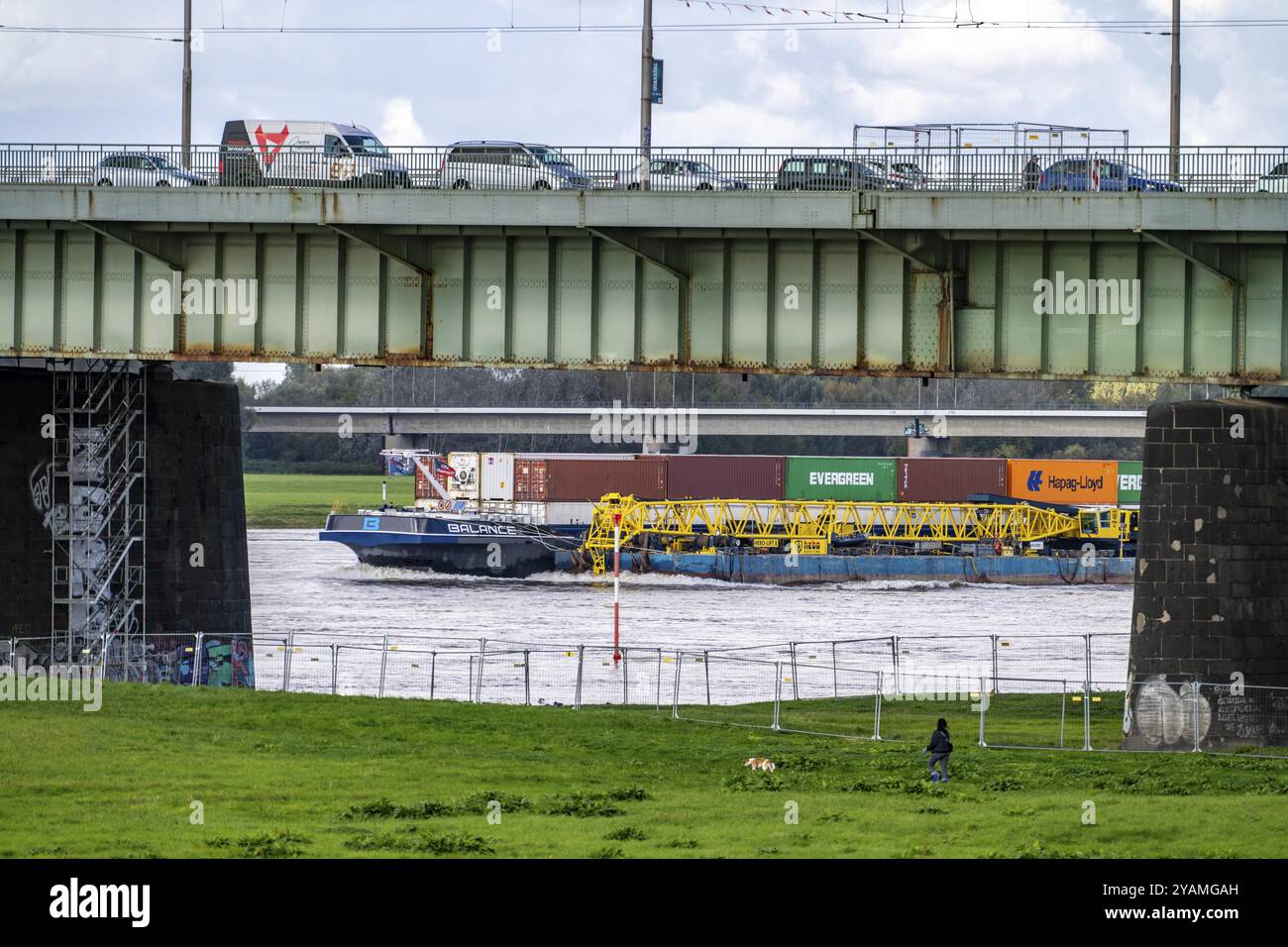 Container freighter Balance on the Rhine at Duesseldorf-Hamm ...